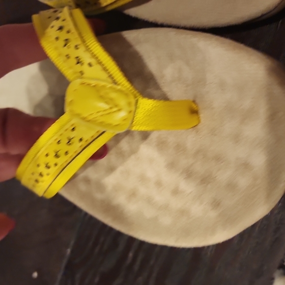 Shoes | Yellow Flip Flops Sz 7 | Poshmark